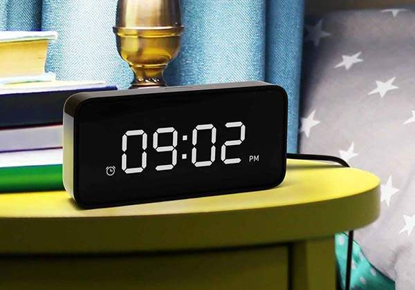 ZMI Reason ONE Smart Alarm Clock With Alexa Built in Gadgetsin ZMI Reason ONE Smart Alarm Clock With Alexa Built in Gadgetsin